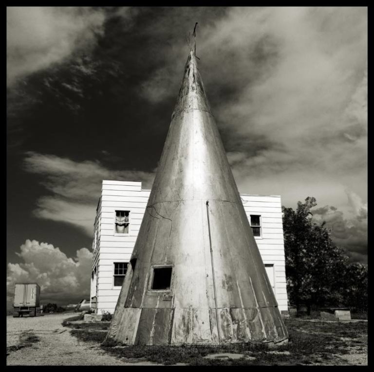 Visually Oriented R. Michael Walker Captures Meaningful Portrayals ...